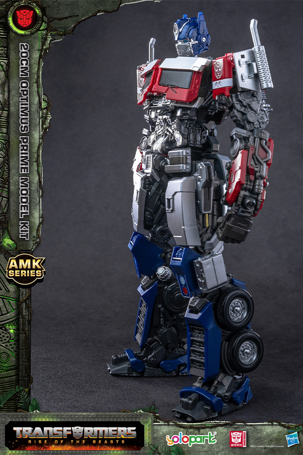 Optimus Prime 7.87" Advance Model Kit (AMK) – Gatherers' Tavern